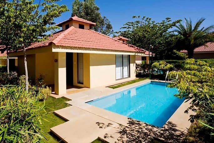 20 Best Resorts Around Bangalore For Day Outing