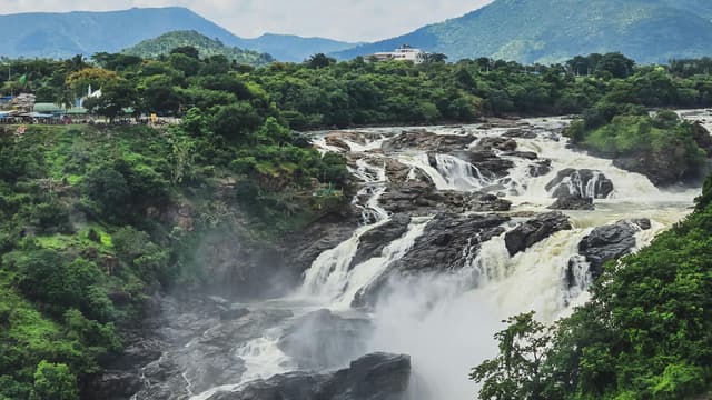 Things to Do in Shivasamudram Falls